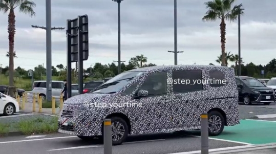 フルモデルチェンジ版・日産の新型セレナ(C28)の開発車両を再びスパイショット！充実したメーカーオプションの詳細もチェックしていこう ...